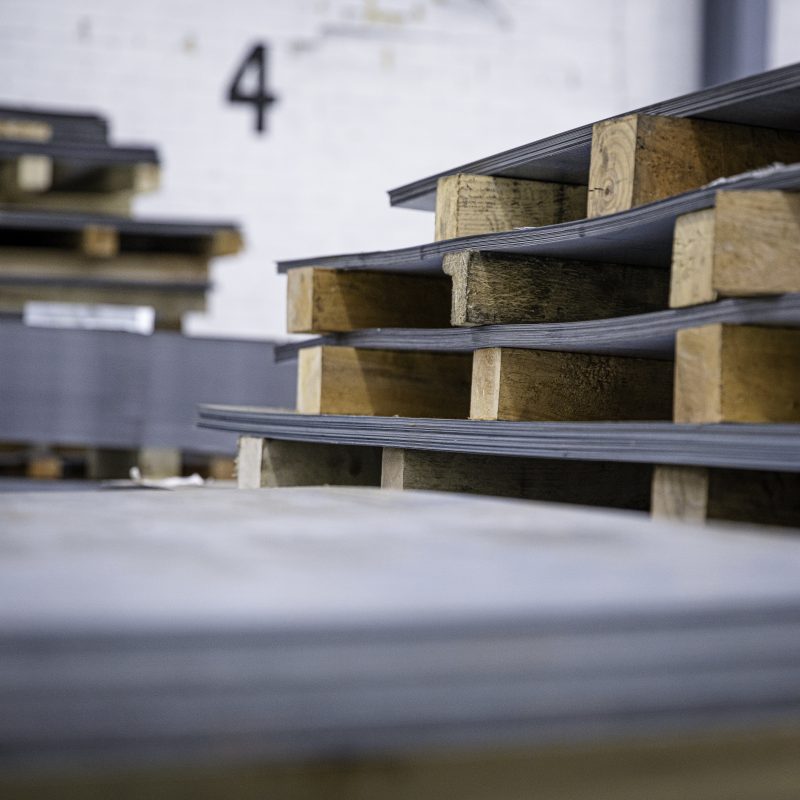 Manual Shearing - HERMEQ Steel